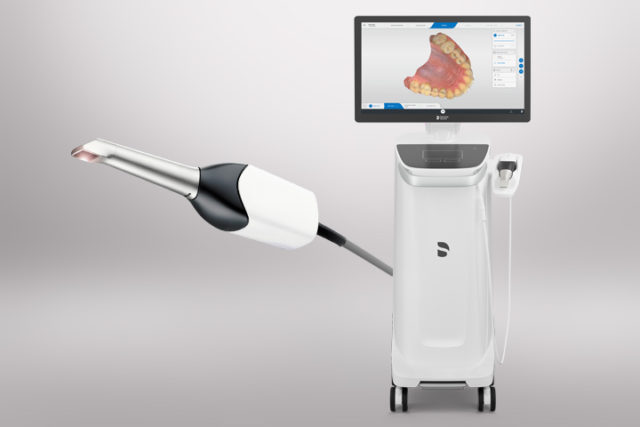 Omnicam AC - pro skenování bez použití skenovacího prášku.